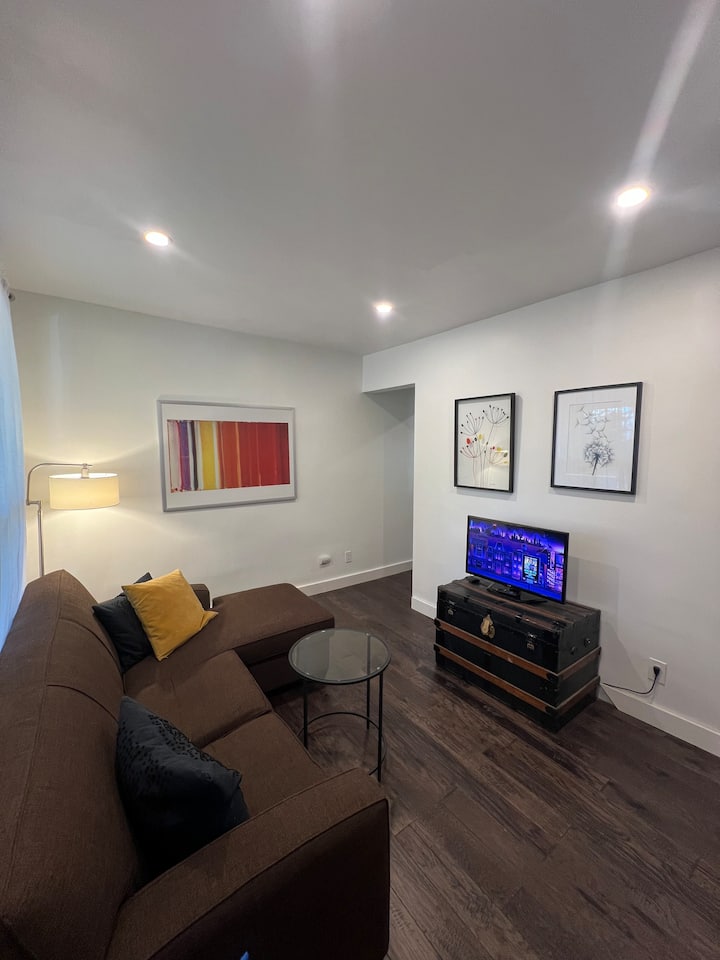 Cozy House On Transit Line 20% Discount 28 Day + - Toronto
