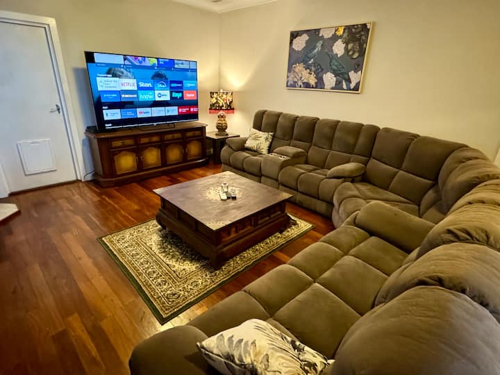4 Bedroom Comfort Close To Cbd - Geraldton Railway Station