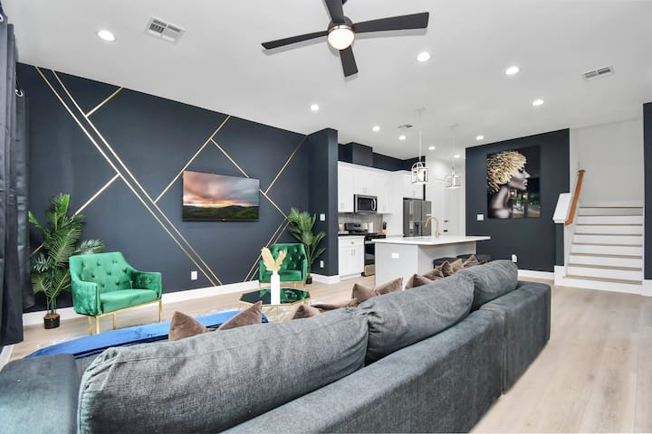 5m To Nrg|outdoor Dining-hottub-board Games+patio - Houston, TX