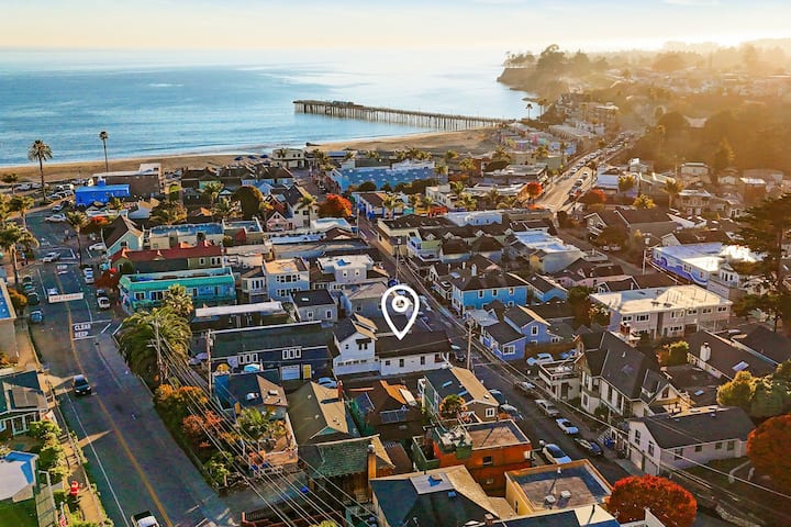 Luxury Capitola Getaway~hot Tub~steps To Beach - Capitola, CA