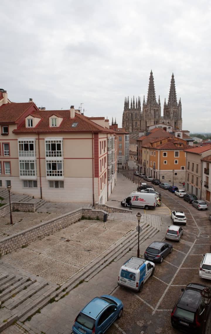Muy Bonito Y Cómodo, Disfrútalo, - Burgos