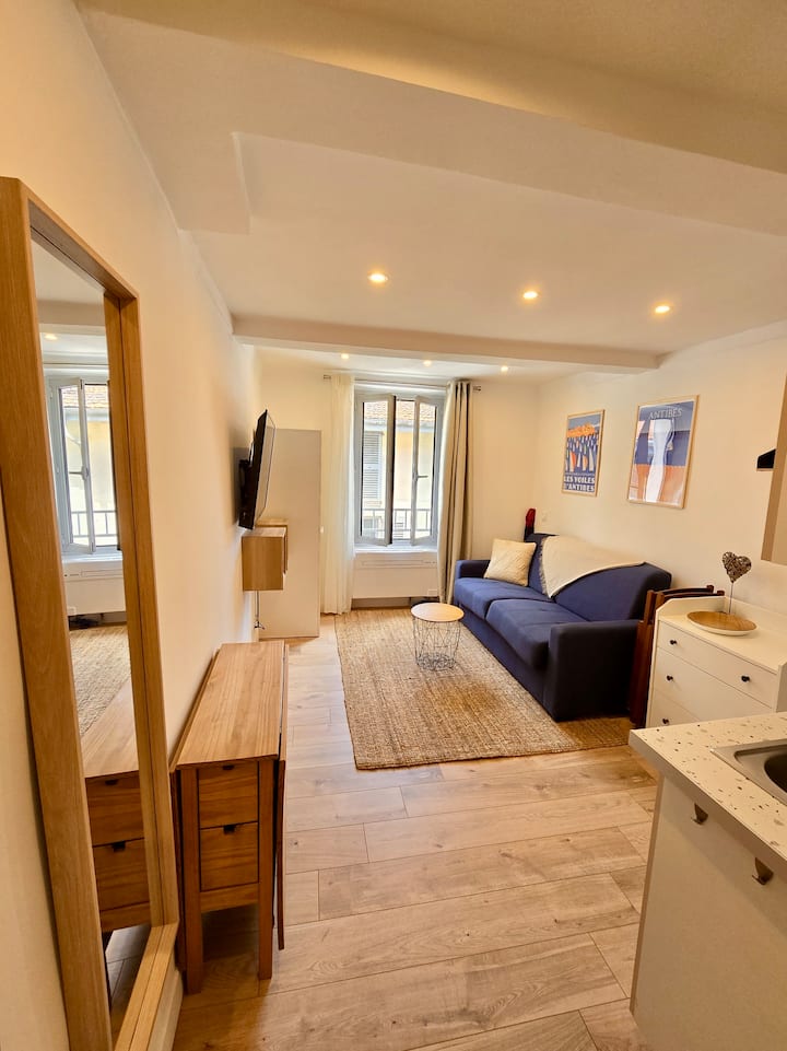 Perle Rare Au Cœur Du Vieil Antibes - Antibes