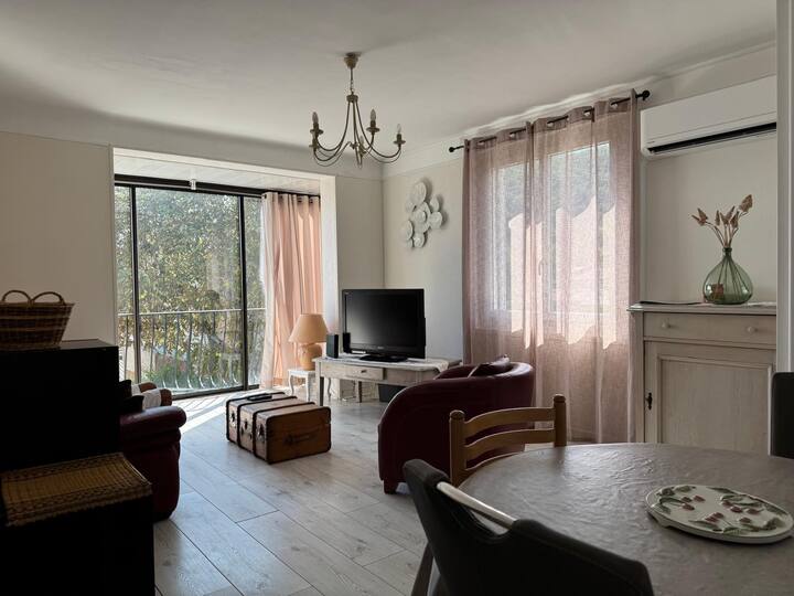 Logement Très Lumineux - Banon