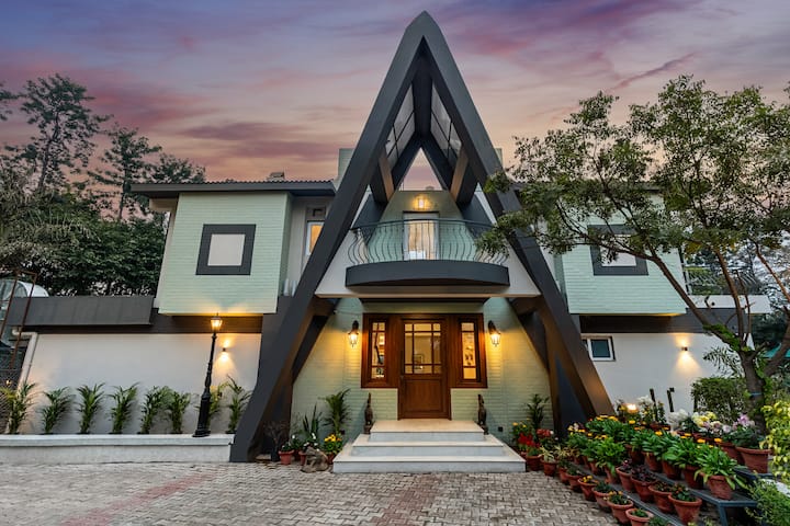 Pet-friendly | 5-bhk | Pool | Garden | - 매니저