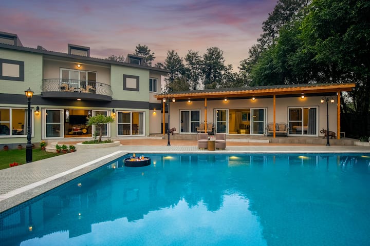 Elivaas | Pet-friendly | 5-bhk | Pool | Garden | - Manesar