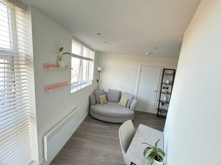 Compact, Clean & Central Apartment. - Knutsford