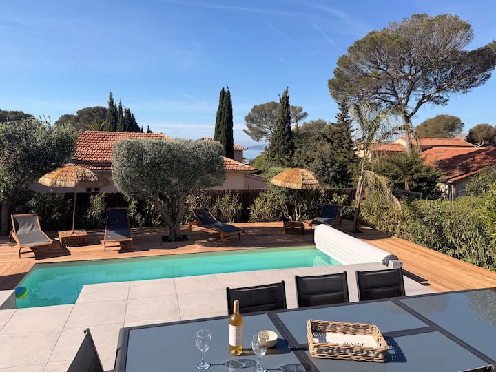 Villa Saint Raphaël
Proche Plage, Piscine, Vue Mer - Saint-Raphaël