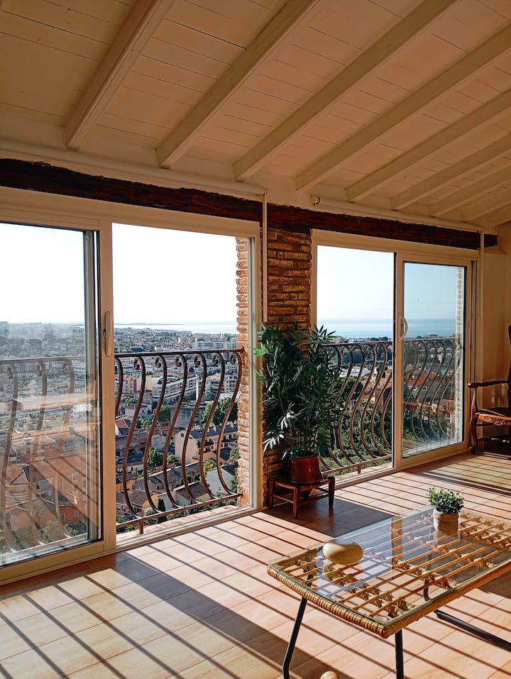 Magnifique 3p Vue Mer Imprenable Dans Le Village - Cagnes-sur-Mer