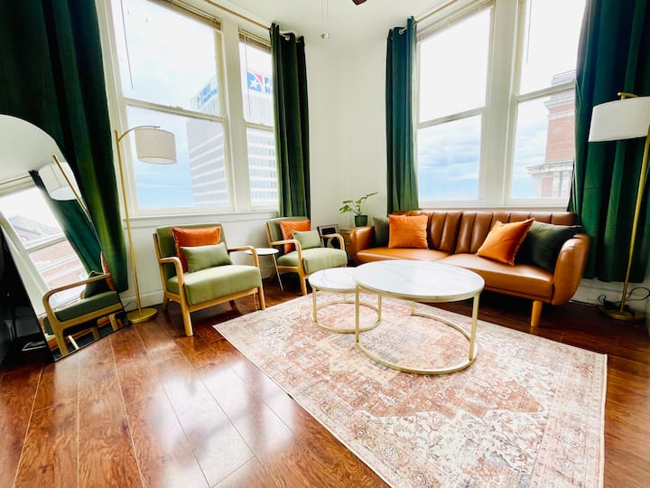 Newly Renovated 2 Br - City Views! - 멤피스
