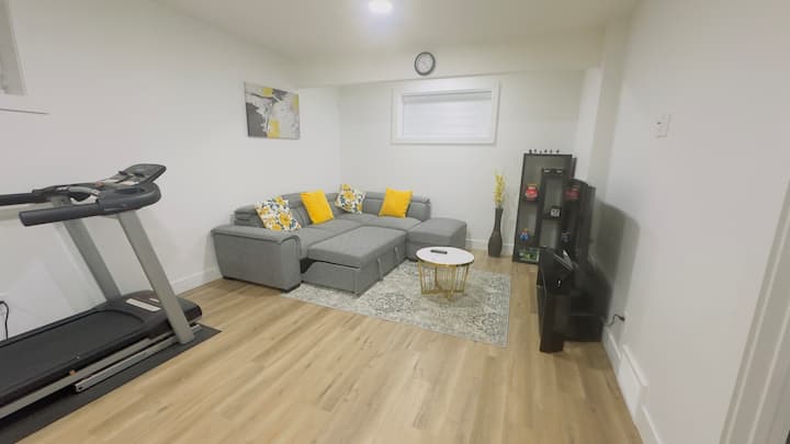 Cozy Legal Bsmt Suite| Sleeps 7| Yeg Airport - Edmonton