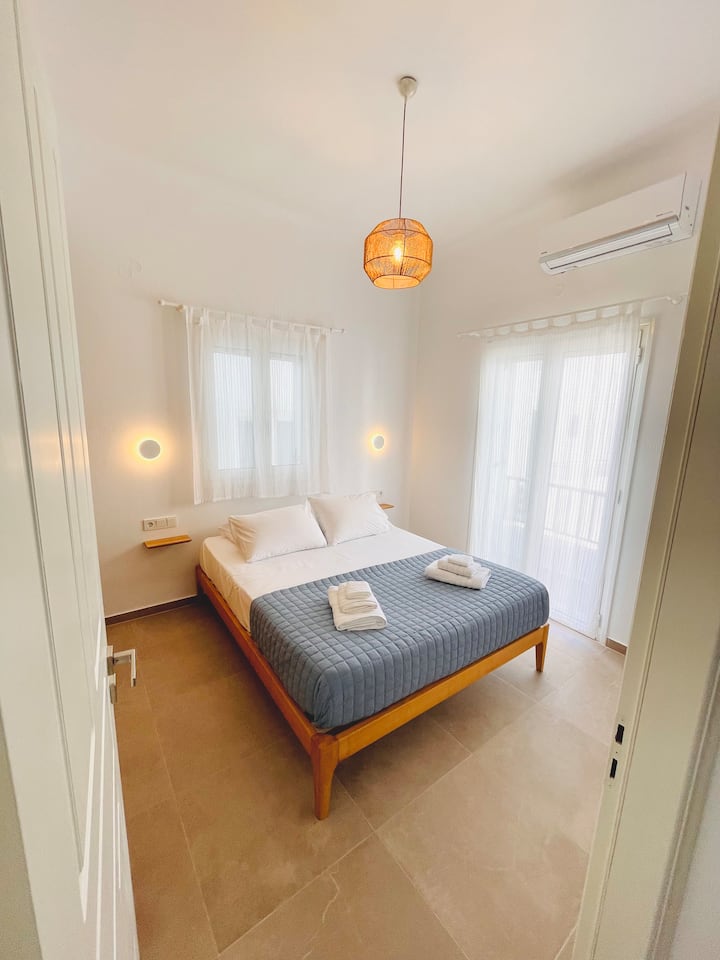 Parikian Point 0 - Paros