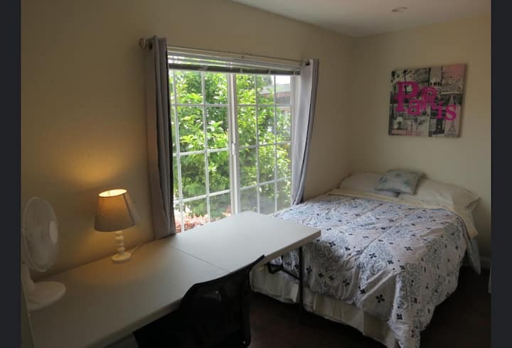 Private Room 䅰 - Oakland, CA