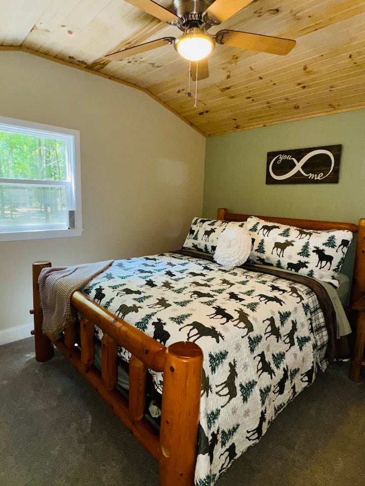 Unit 3 Lodge Cabin (No Pets Allowed) - Frankenmuth, MI