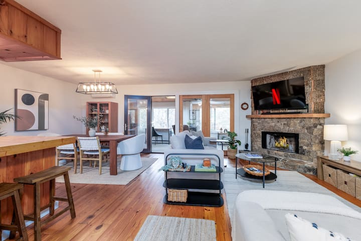 New! Sapphire Hilltop Cozy Condo - Sapphire, NC