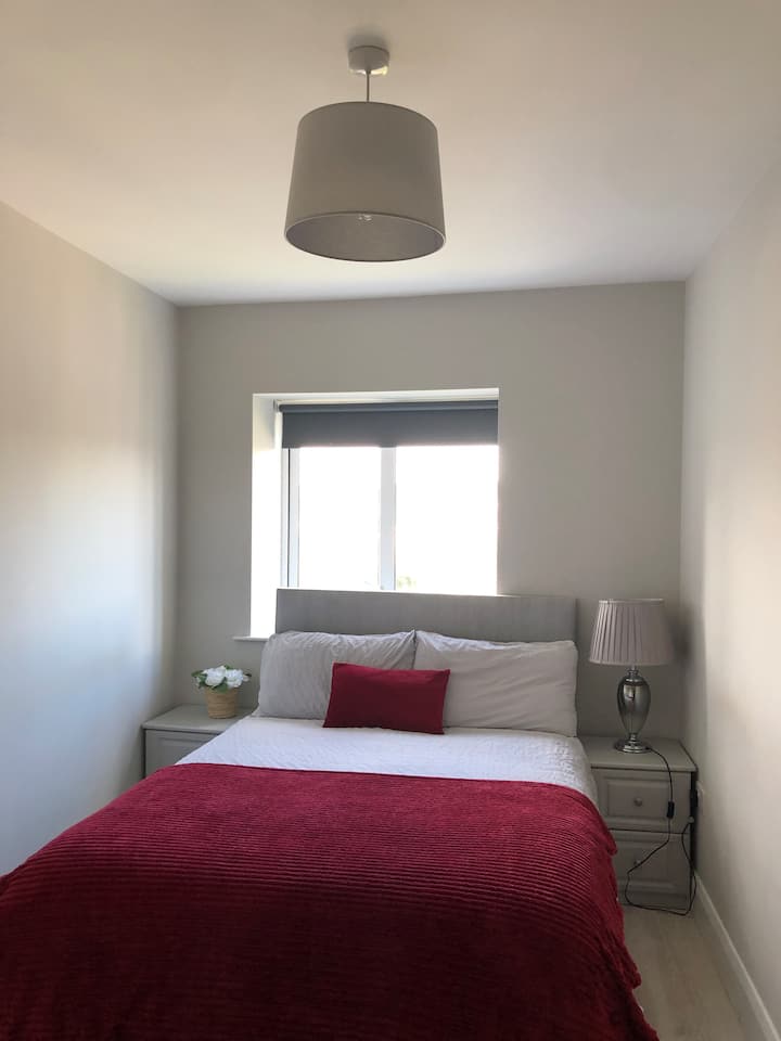 Salthill Town Double Bed With Private Bathroom - Galway