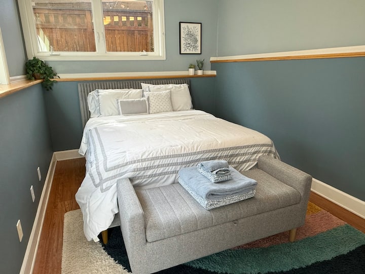 Private Entrance Sunny Boulder Retreat W/ Yard - Boulder, CO