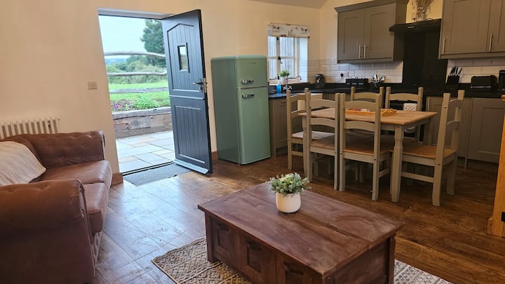 Field Lodge — Cosy Countryside Retreat - Battle