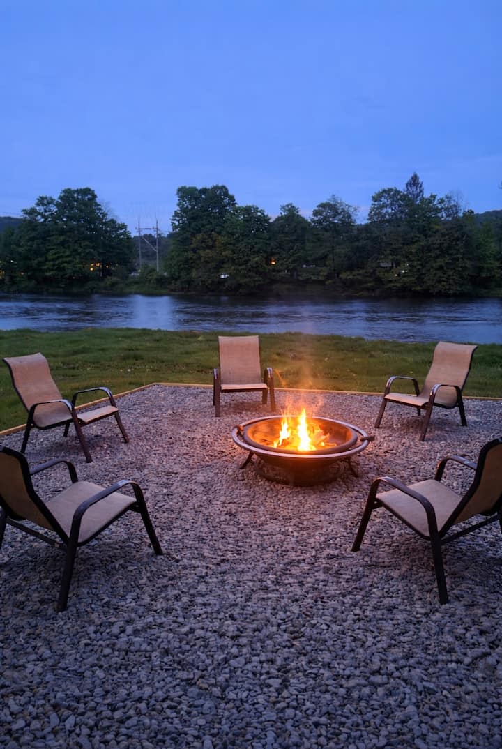 Riverfront Home In Deposit - Deposit, NY
