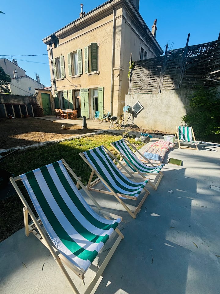 Charme, Gastronomie, Joie. - Valence
