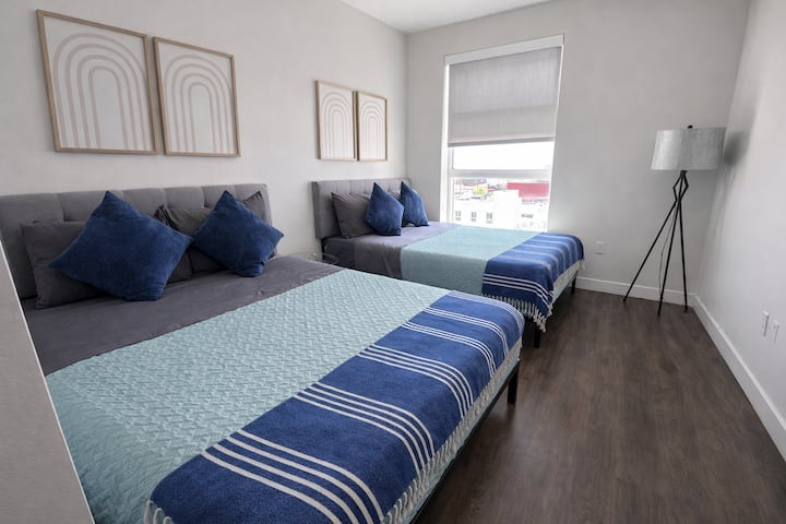 Cozy Downtown Apartment With Modern Amenities - Beverly Hills, CA