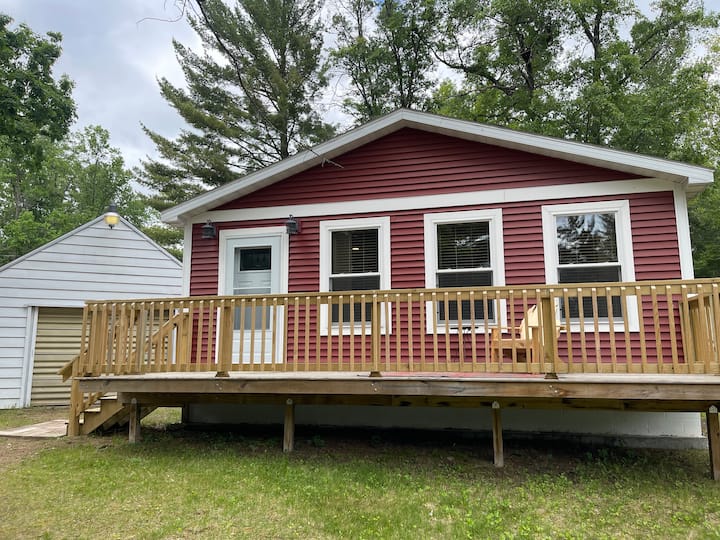 Lynn’s Lake Legacy At Lake Ogemaw - Greenwood Lake, Alger