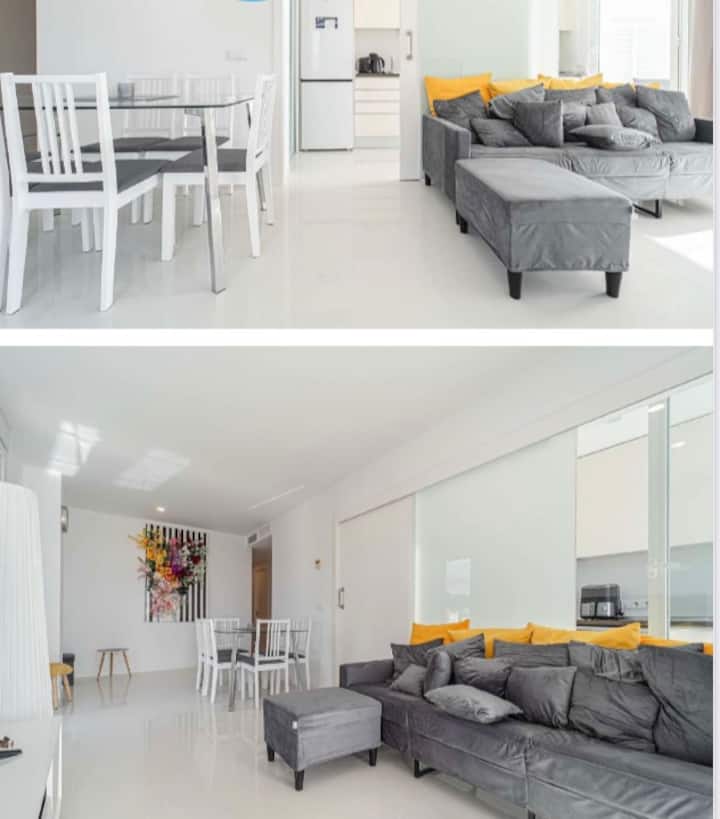 Luxurious Apartment In Playa Den Bossa - Ibiza