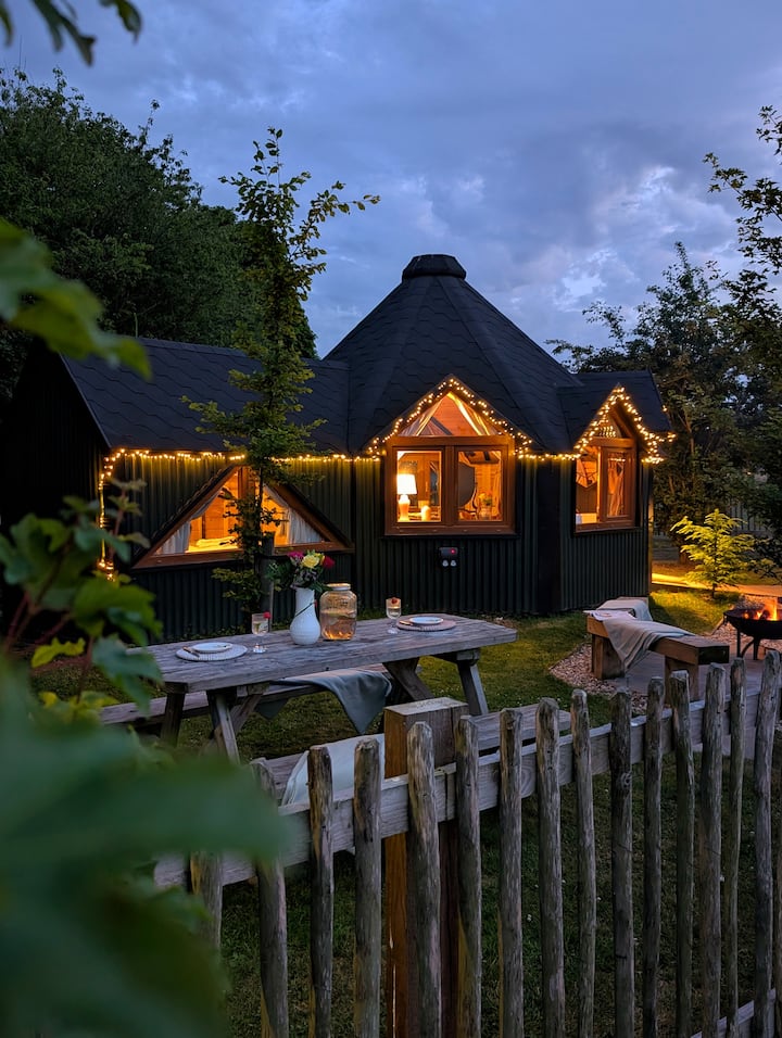 Luxury Cabin W/ Hot Tub, Fire Pit & Views - Berkshire