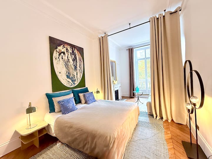 Gaîté Paris, 5 Ch / 3 Sdb, 12 Personnes, 170 M² - París