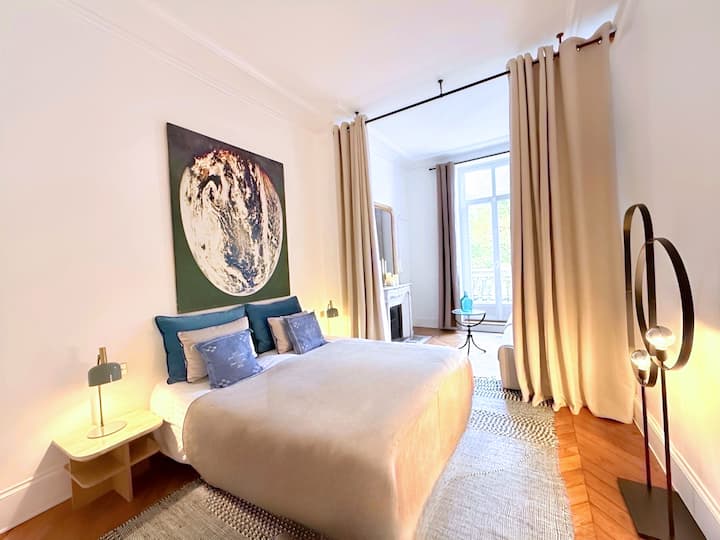 Gaîté Paris, 5 Ch / 3 Sdb, 12 Personnes, 170 M² - Paris