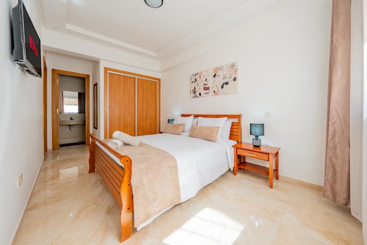 Cozy New 2br Apt | Gueliz Marrakech + Pool Access - Marrakech