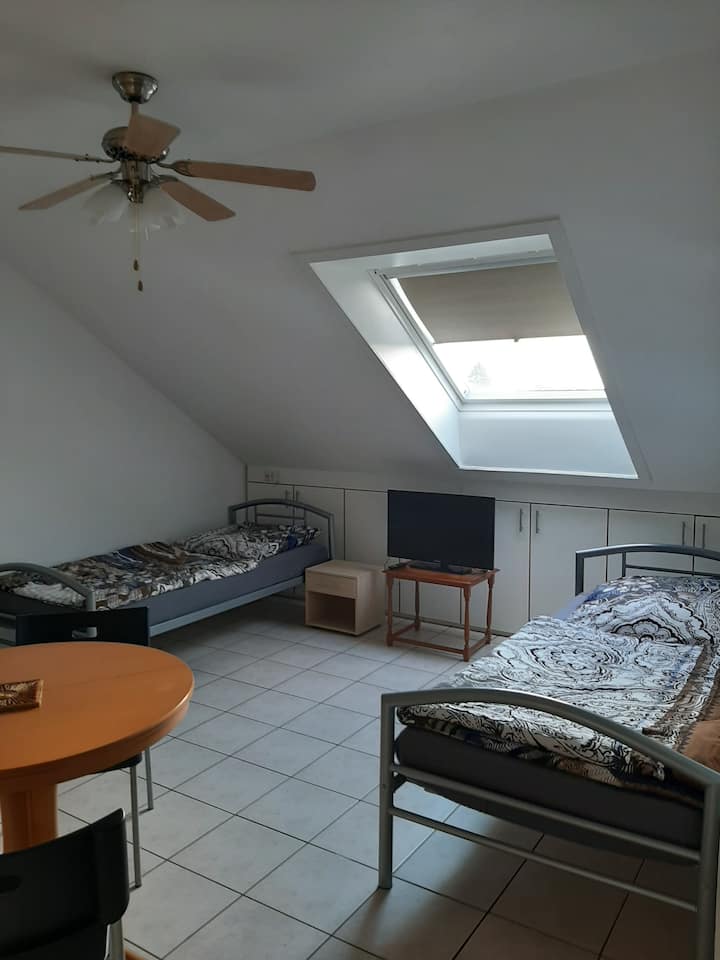Monteurwohnug Incl. 4 Personen (+1 Möglich) - Kandel