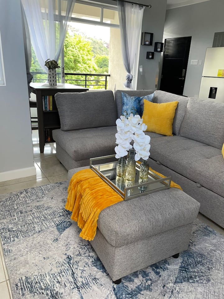 Tranquil Haven On Queensbury - Kingston