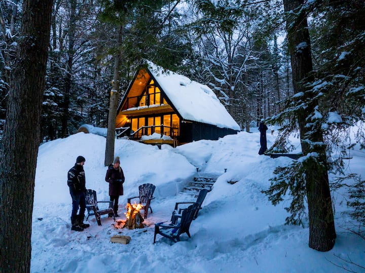 Waterfront A-frame Retreat With Sauna & Hot Tub - Huntsville