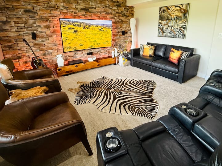 Executive Suite With Park View - Fort Saskatchewan