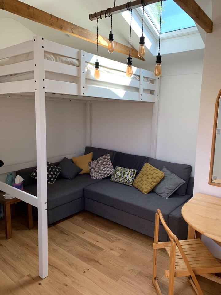 Cosy Tiny Home - Acorn Annex - Sandbanks