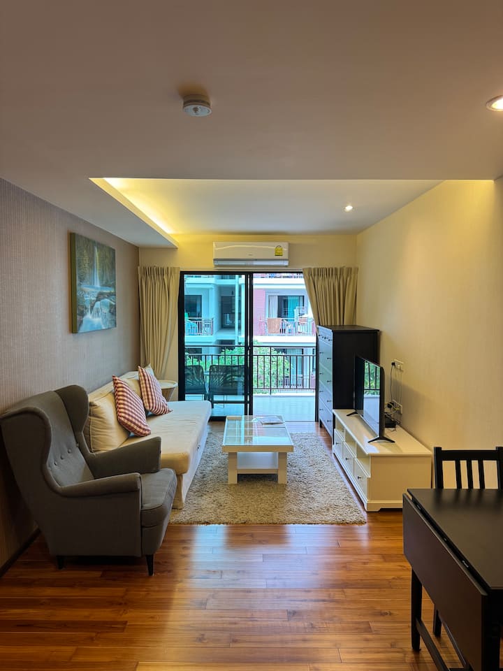 Title Rawai Iii · Bright 1br · Poolside Retreat - Kata Beach