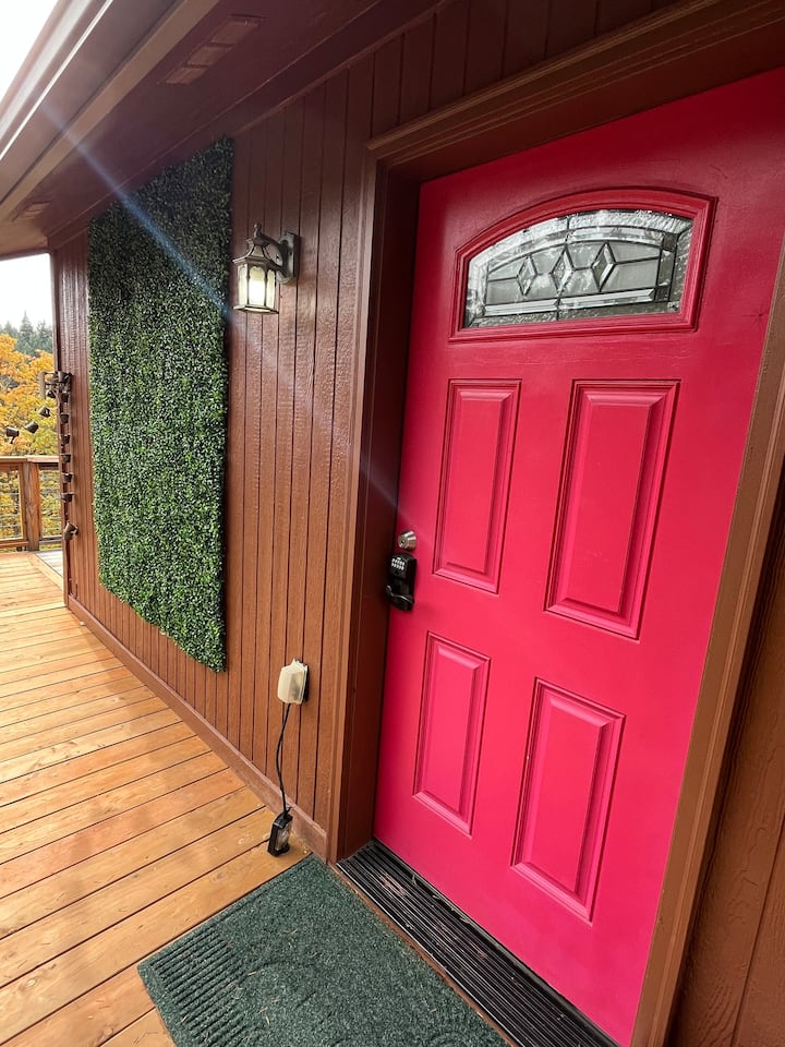 A Cozy Night Out - Hood River, OR