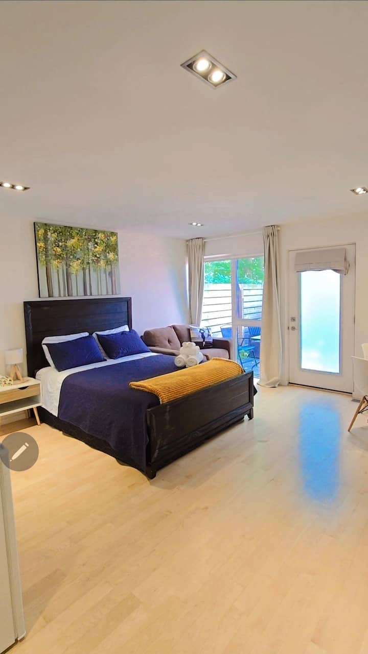 Luxurious Private Suite - Ottawa
