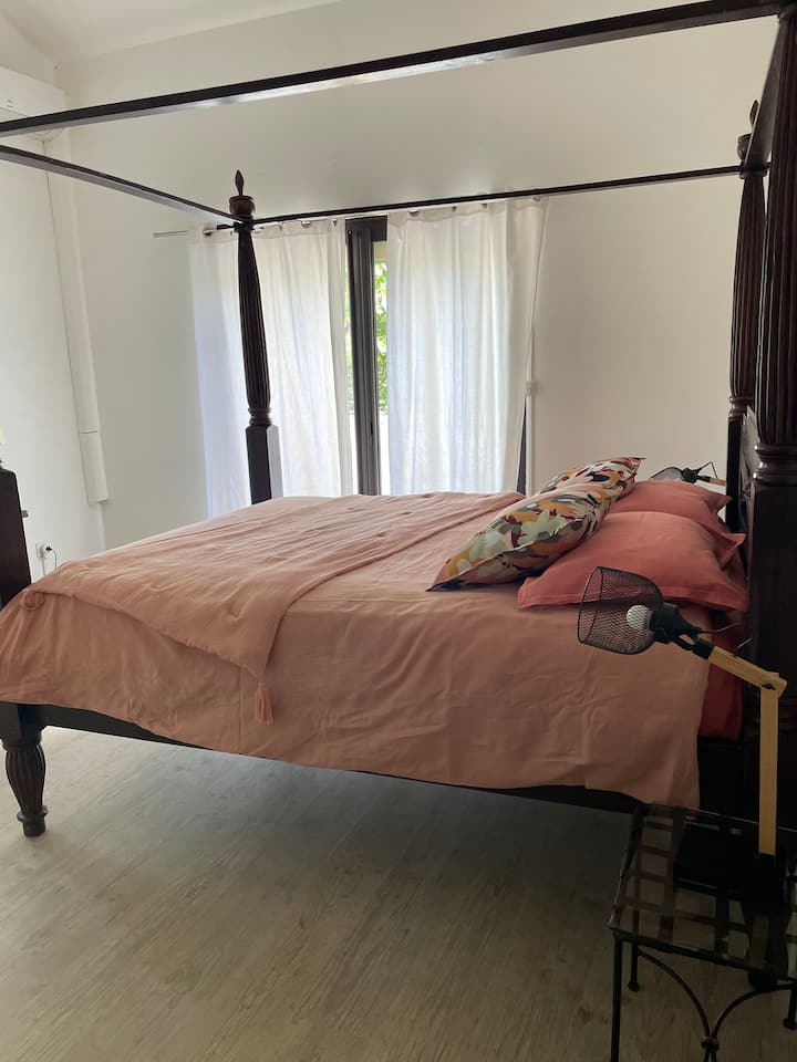 Notre Chambre Noyer - La Salvetat-sur-Agout
