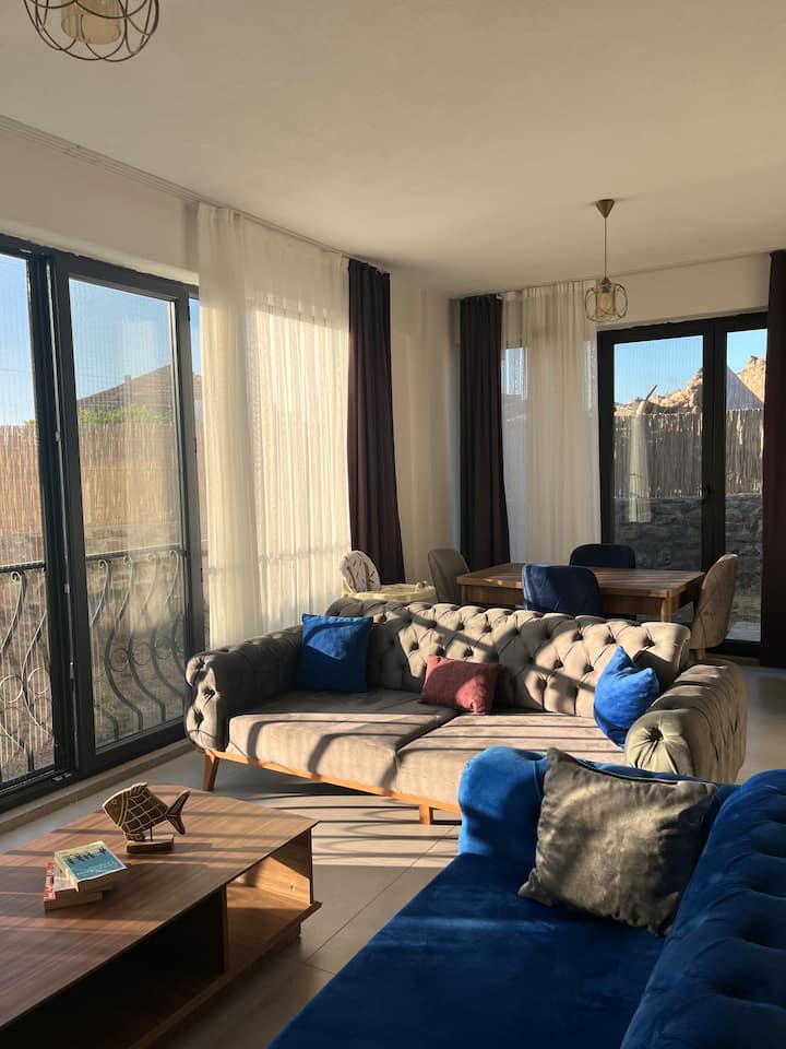 Villa Badem ÇIçeği  
Köy Içi, Huzurlu,denize 10 Dk - Behram