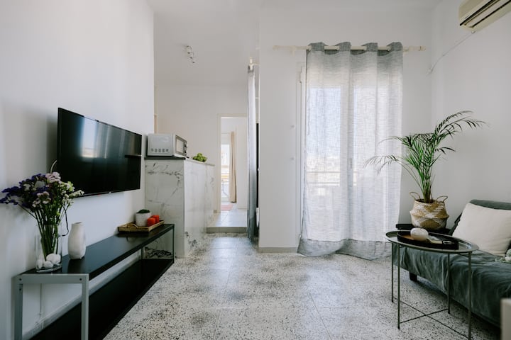 Stadium Apt. Central Flat 2 Mins From The Beach - Akyarlar