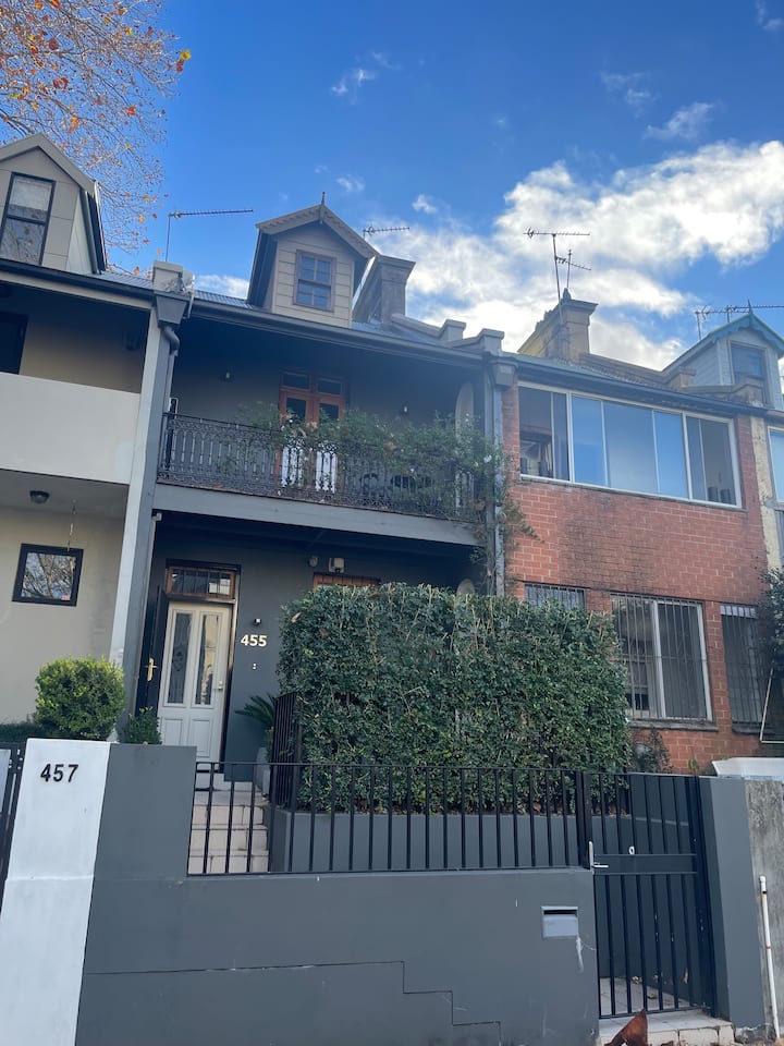 Classic Surry Hills Terrace - Bondi Beach