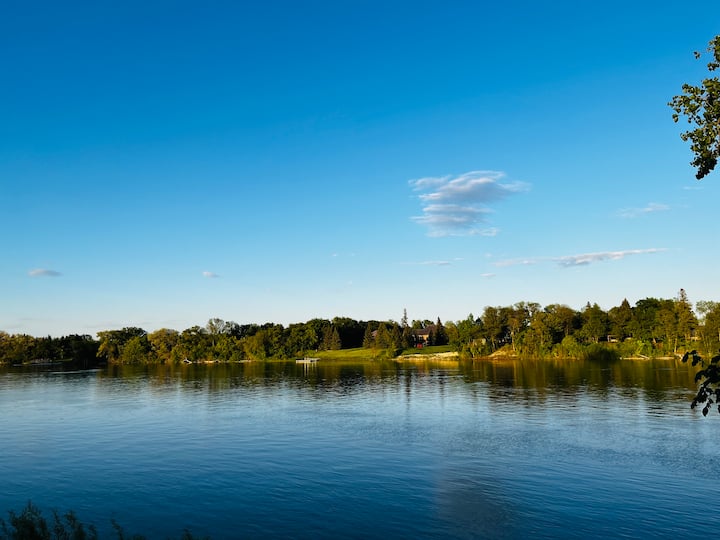 Guest Basement Suite On River In Winnipeg - Winnipeg