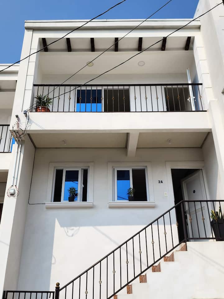 Modern Home W/ Patio & Parking @ Prime Location - San Salvador