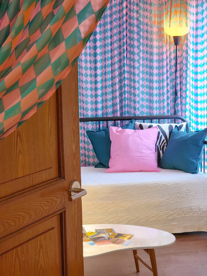 서울중심 공덕역 
청결하고 매력적인 Chorok
#2r3b#공항철도#홍대#이태원#명동#신촌 - Seoul