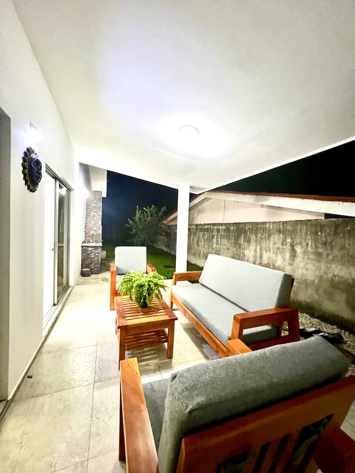 Casa Espaciosa En Exclusiva Comunidad Cerrada - Managua
