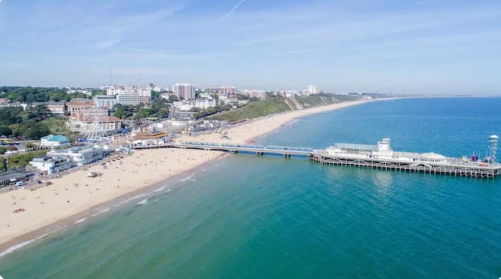 Beachside Home In Town Centre, Close To Train St - Highcliffe