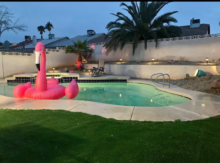 Pool • Jacuzzi • Wifi • Parking • 4br Home - Lake Las Vegas, NV