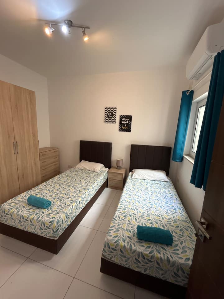 Habitación Con Wc Privado Y Bañera Compartida A2.2 - Malta