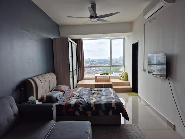 Greenfield For 2 People Near Paradigm (Netflix) - Skudai